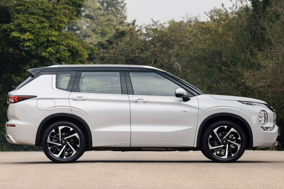 Teste: Mitsubishi Outlander híbrido tem base Renault para peitar BYD e GWM