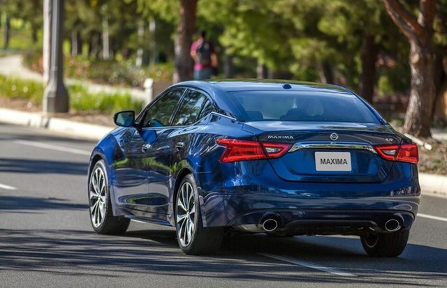 Nissan revela Maxima 2016 em Nova York