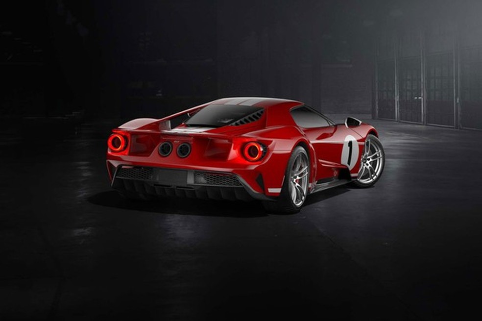 Novo Ford GT ganha versão que faz homenagem ao GT40