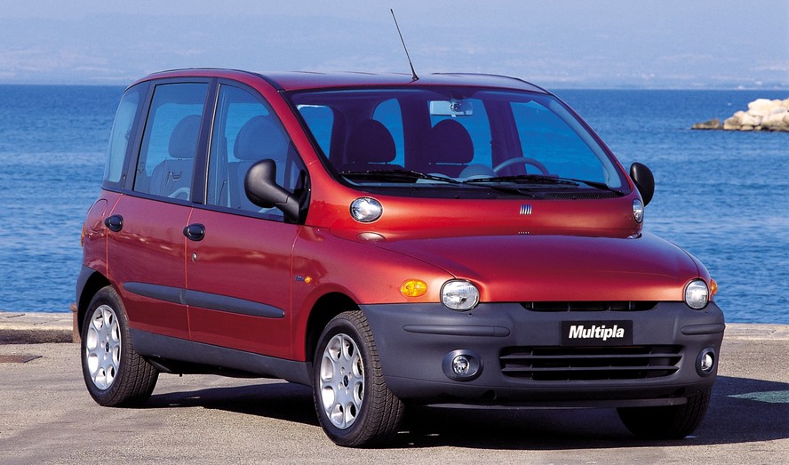 Carro mais feio do mundo vai retornar como SUV em 2024