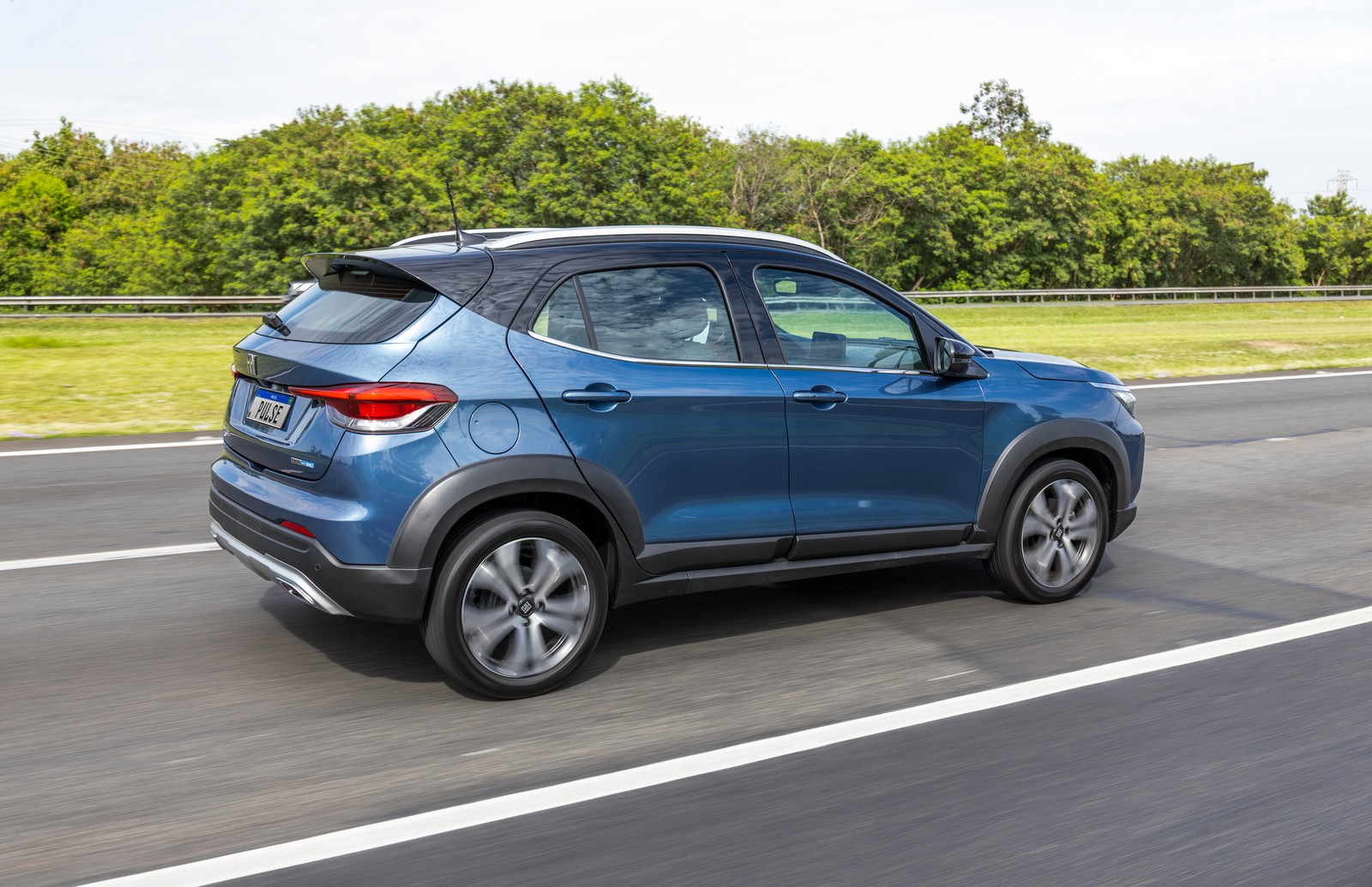 Fiat Pulse e Fastback T200 Hybrid 2025: preços, versões e equipamentos