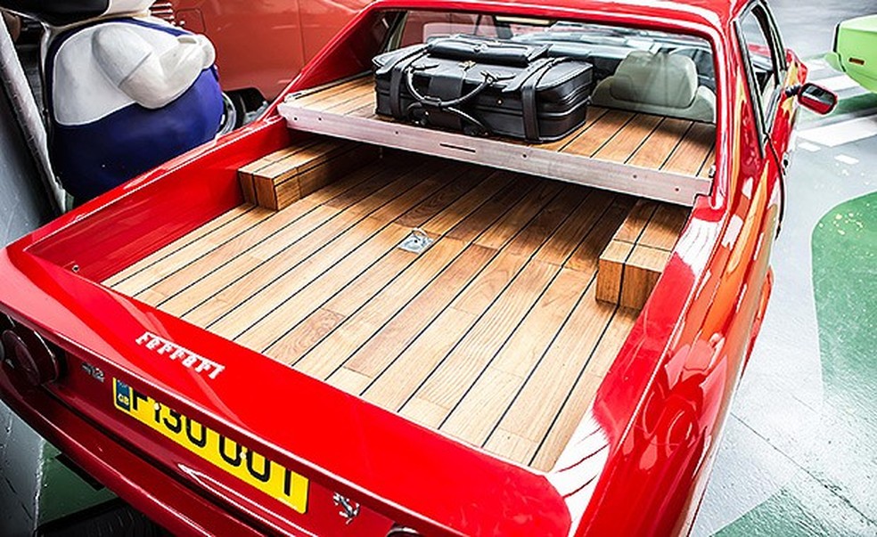 Ferrari 412 vira picape