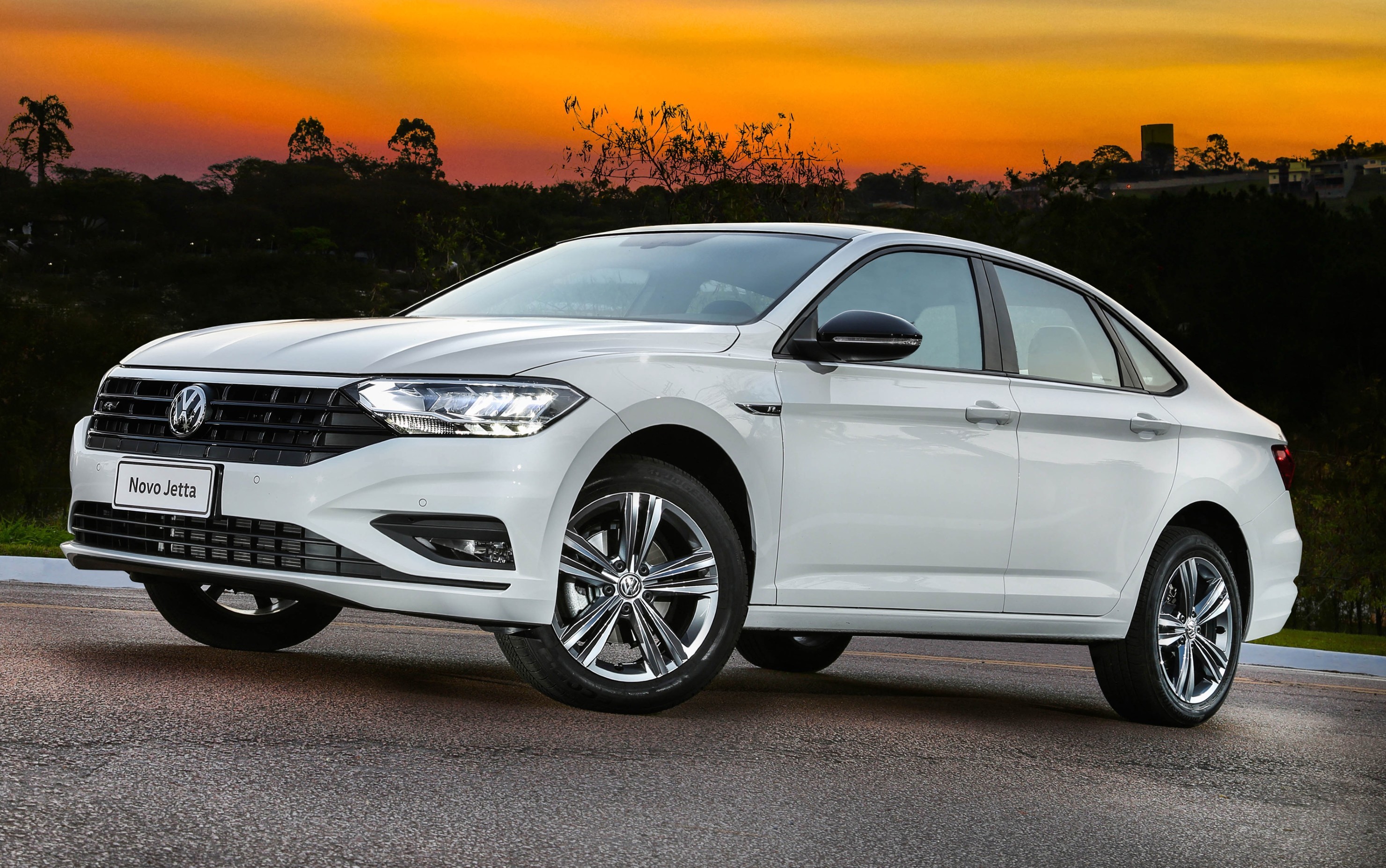 5 carros usados pelo mesmo preço do novo Nissan Versa 2024