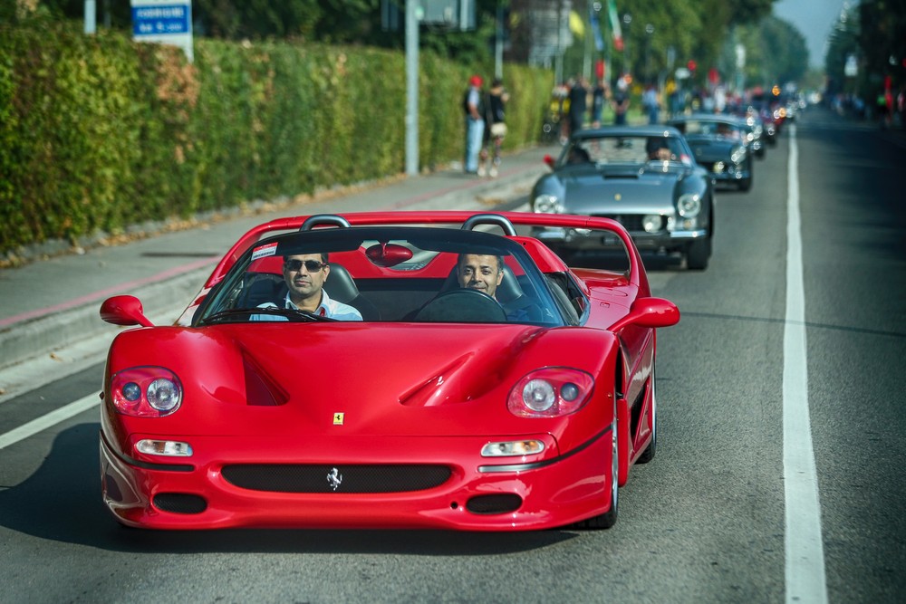 Ferrari comemora 70 anos com eventos na Itália; FOTOS