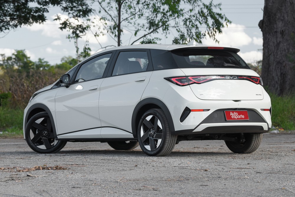 Teste: novo BYD Dolphin SE é mais barato que o Plus e tem 400 km de ...