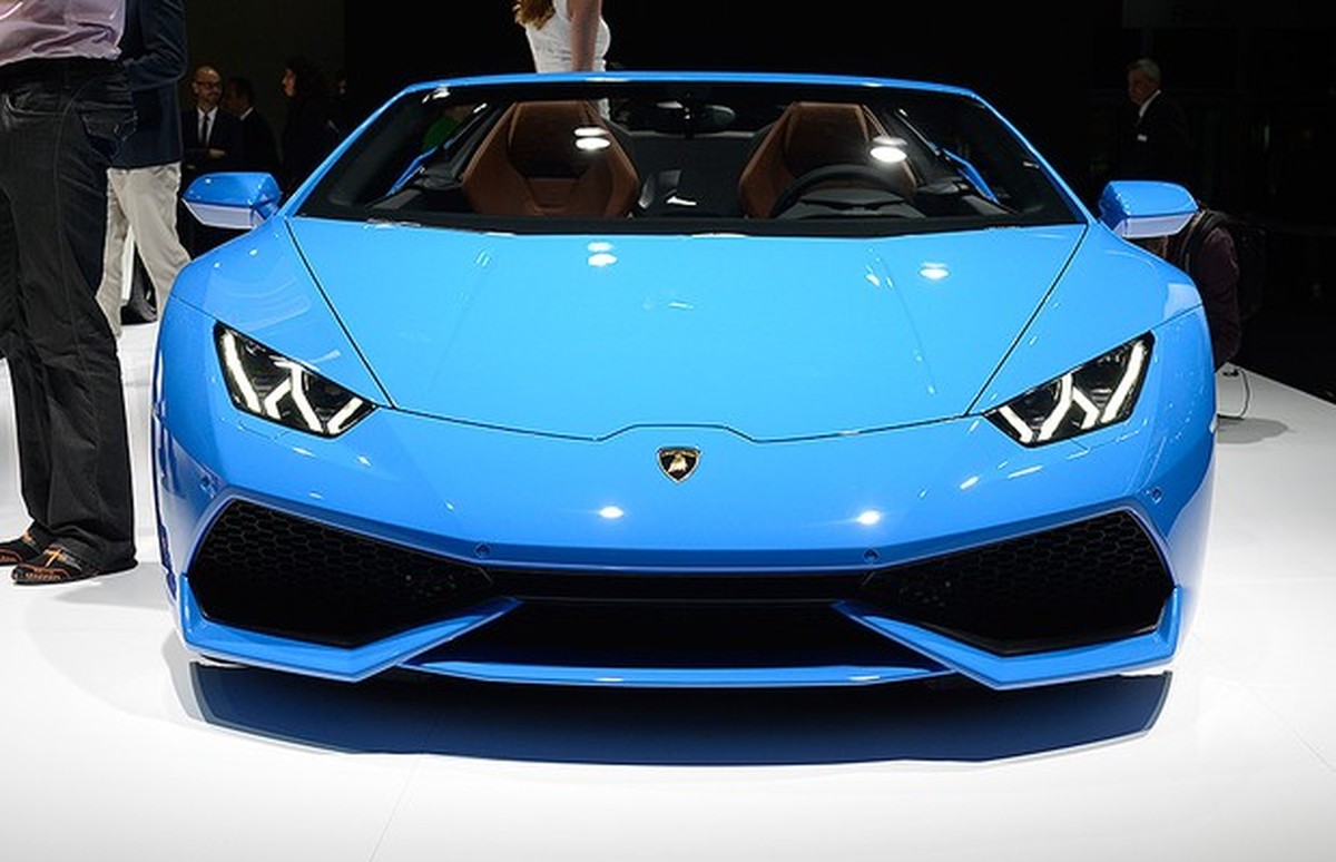 Lamborghini confirma Huracán Spyder e Aventador SV para o Brasil em 2016