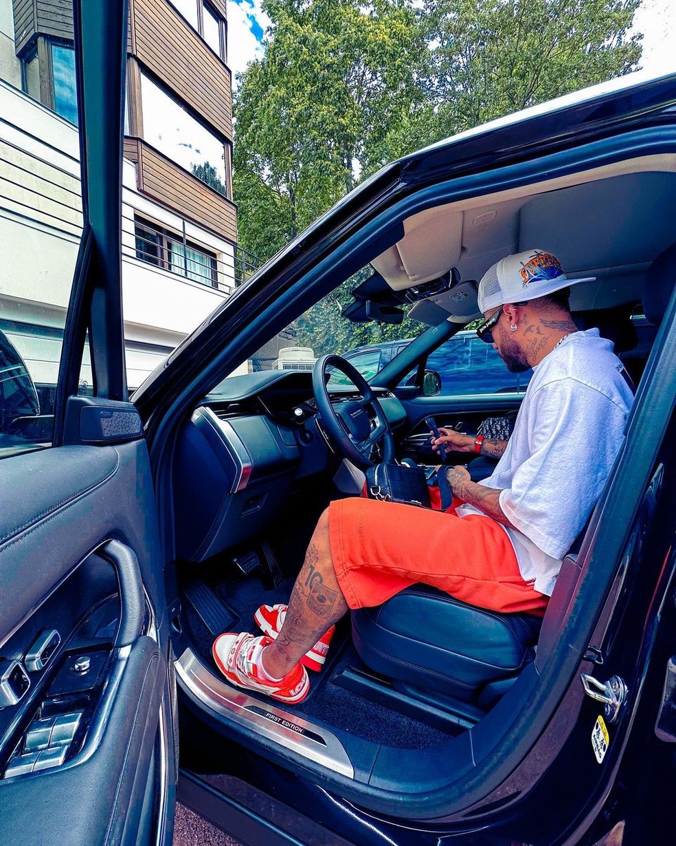 Neymar tem Lamborghini, Rolls-Royce e mais de R$ 20 milhões em carros; veja