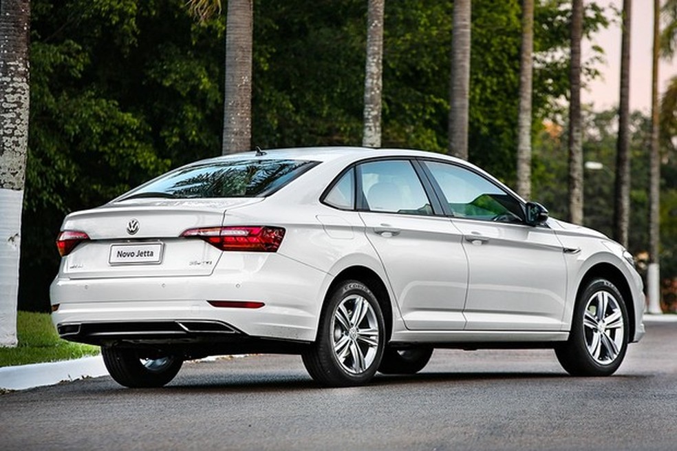 Volkswagen lança novo Jetta no Brasil por R$ 109.990