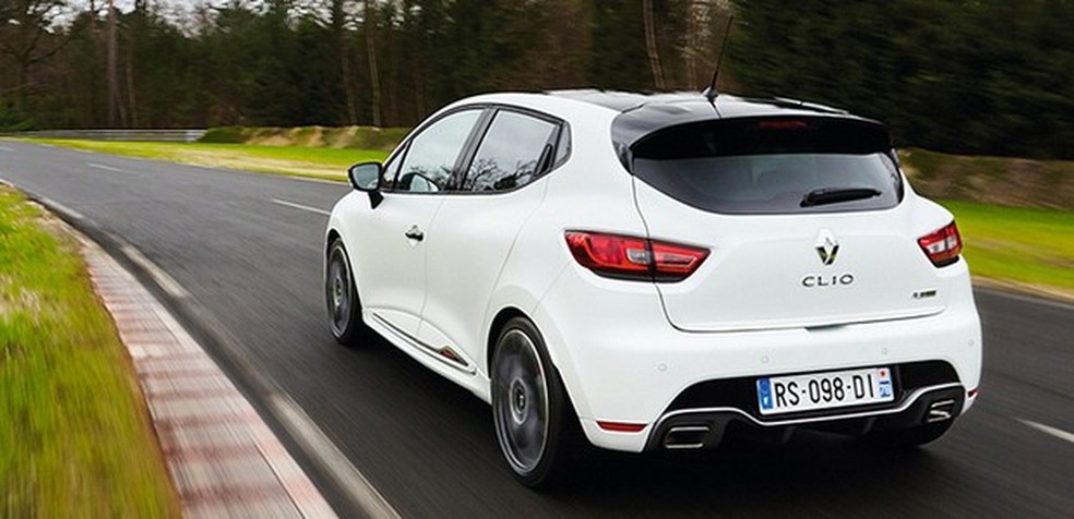 Renault Clio RS 220 Trophy se torna o hatch compacto mais rápido de ...