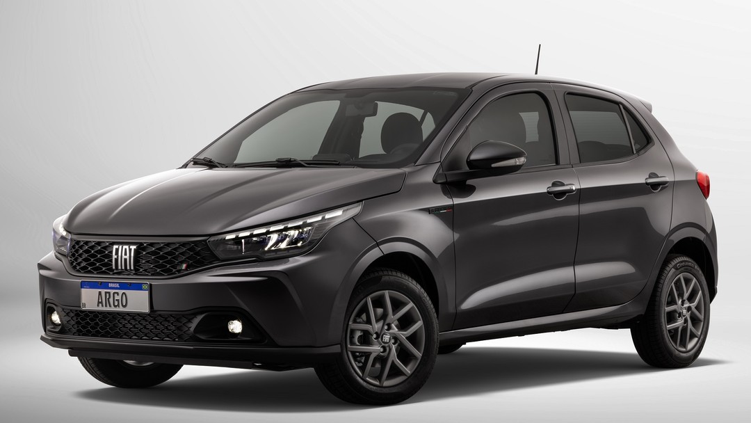 Fiat Argo Drive CVT: 5 razões para comprar e 5 motivos para fugir do hatch