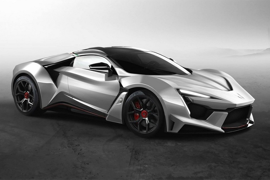 Fenyr SuperSport tem mais de 900 cv e chega aos 400 km/h