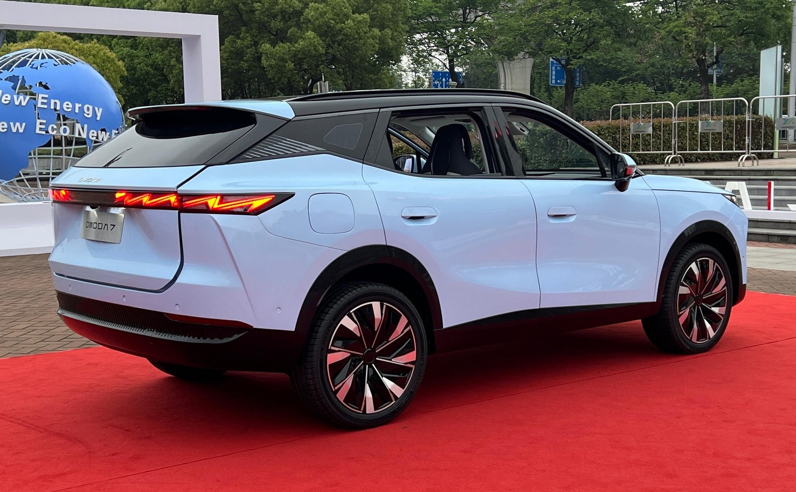 Omoda 7 é SUV com porte de BYD Song Plus que deve chegar ao Brasil em 2025
