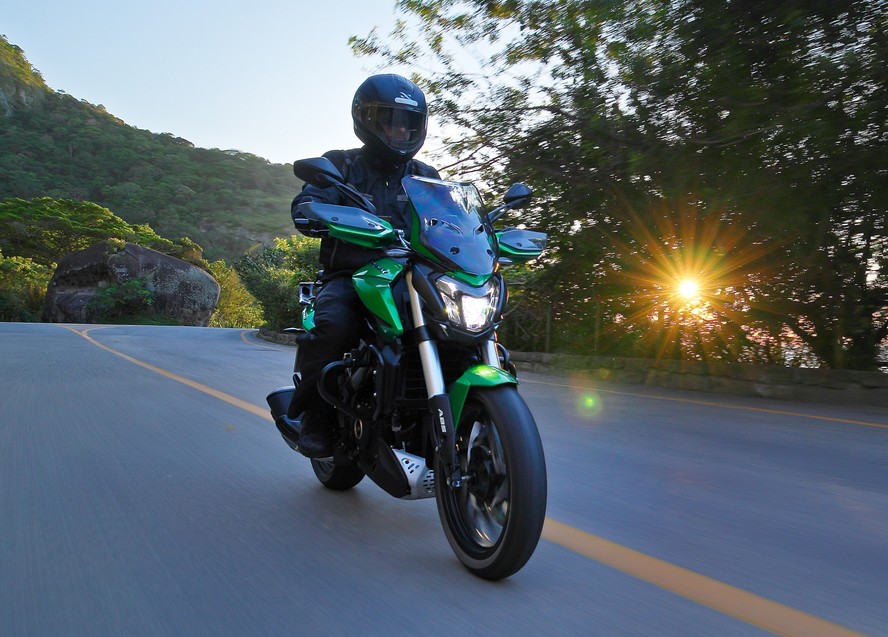 Bajaj Dominar 400: preços, versões, equipamentos e custos de manutenção