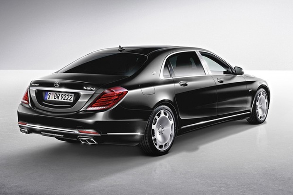 Mercedes-Maybach revela luxuoso S550 4Matic 2017
