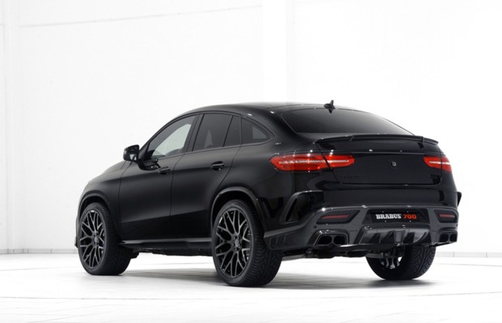 Brabus prepara Mercedes-AMG GLE 63 S com 700 cv