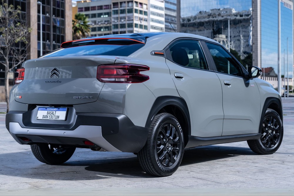 Teste: Citroën Basalt Dark Edition é SUV completão com preço de básico