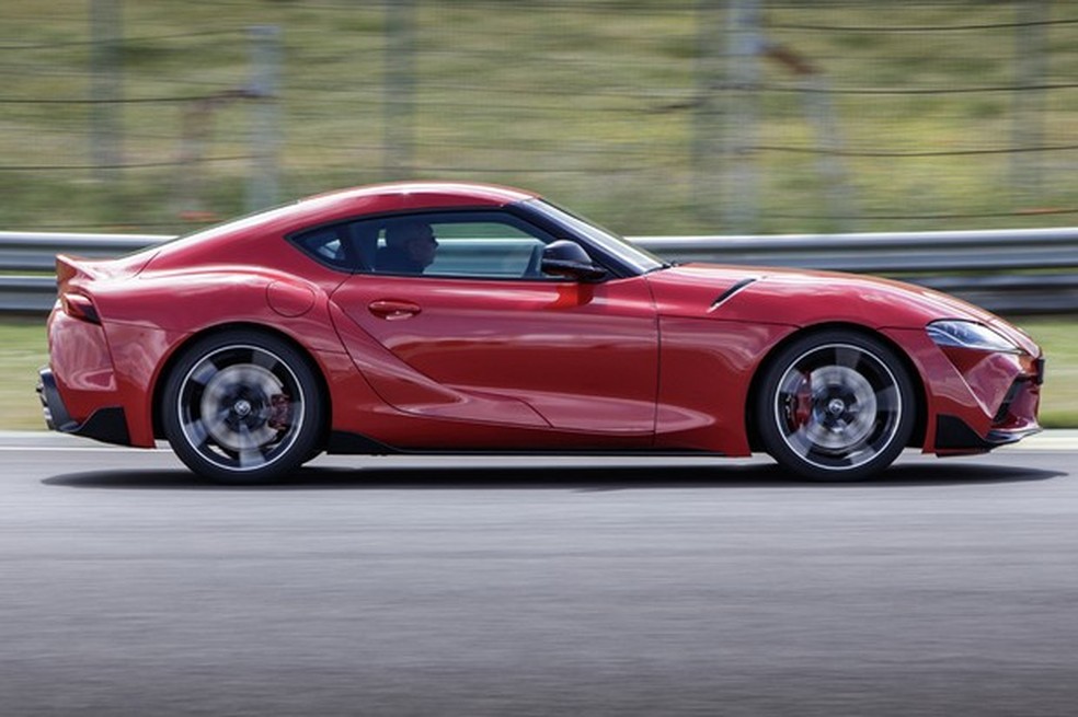 Teste: Toyota Supra de 340 cv é veloz e quase furioso