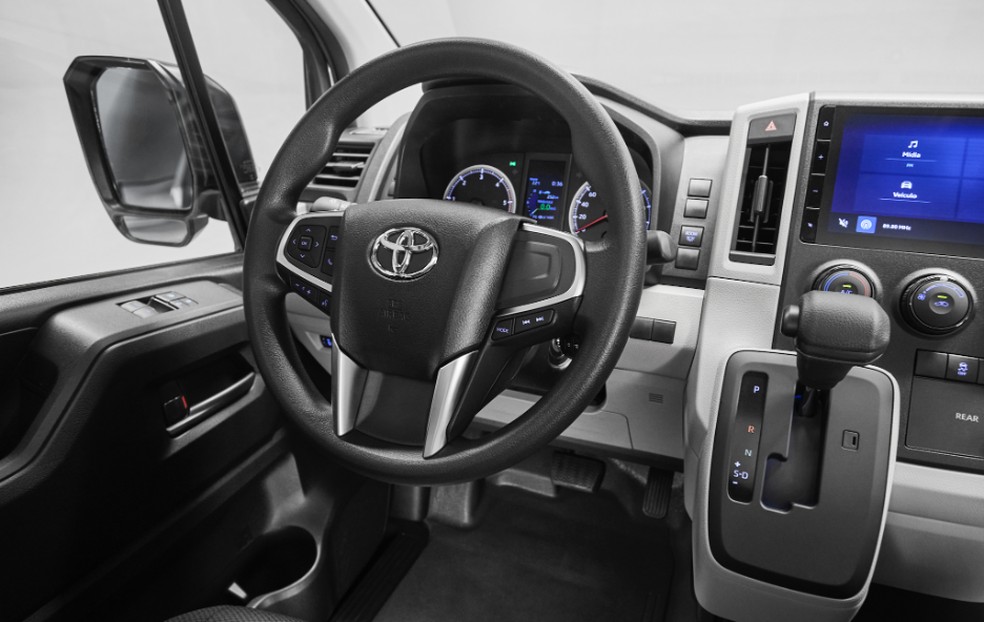 Toyota Hiace estreia no Brasil com alma e solidez da Família Hilux