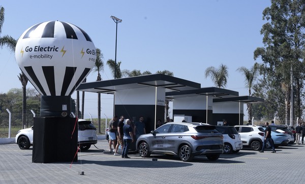 Empresa instala 8 carregadores rápidos para carros elétricos em SP, mas ...