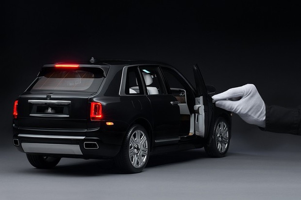 Rolls-Royce venderá miniaturas iguais ao carro do cliente