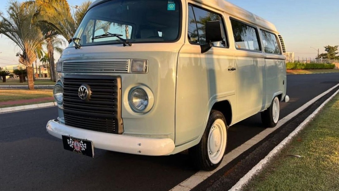 Autoesporte Carros: Kombi