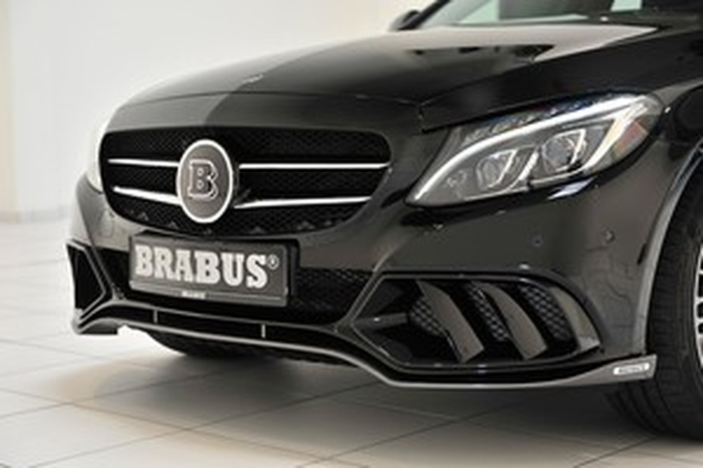Mercedes C 200 Brabus chega ao Brasil por R$ 189 mil
