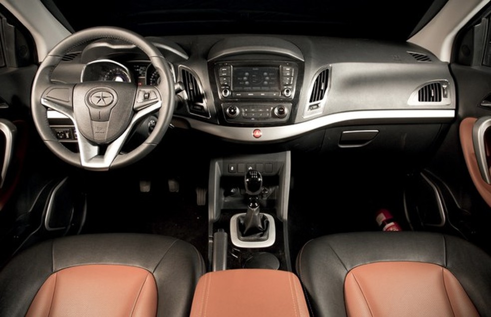 Testamos o novo JAC T6, que chega às lojas em novembro