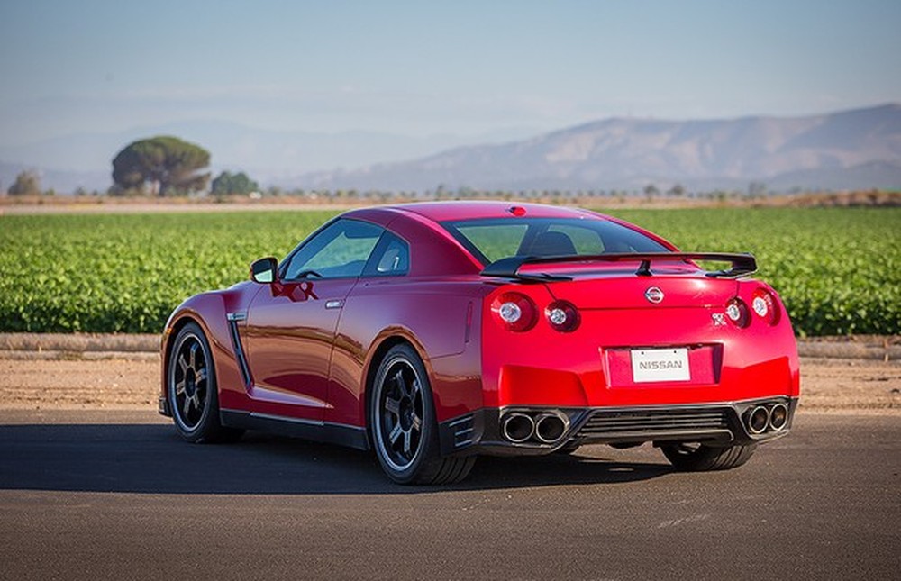 Nissan GT-R será apresentado no Salão do Automóvel