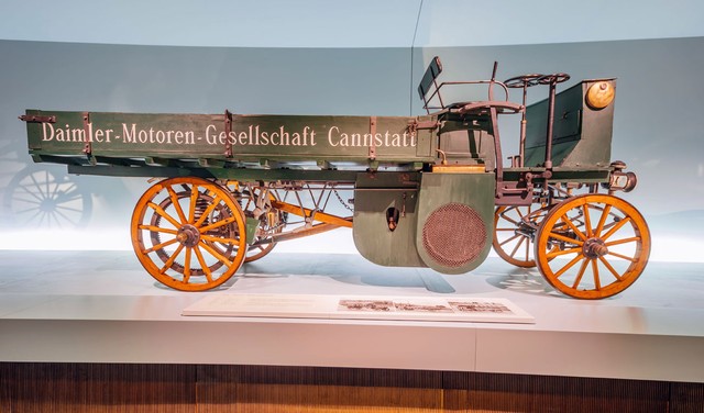 Primeira van do mundo faz 125 anos; com 5 cv, levava 300 kg, mas não ...