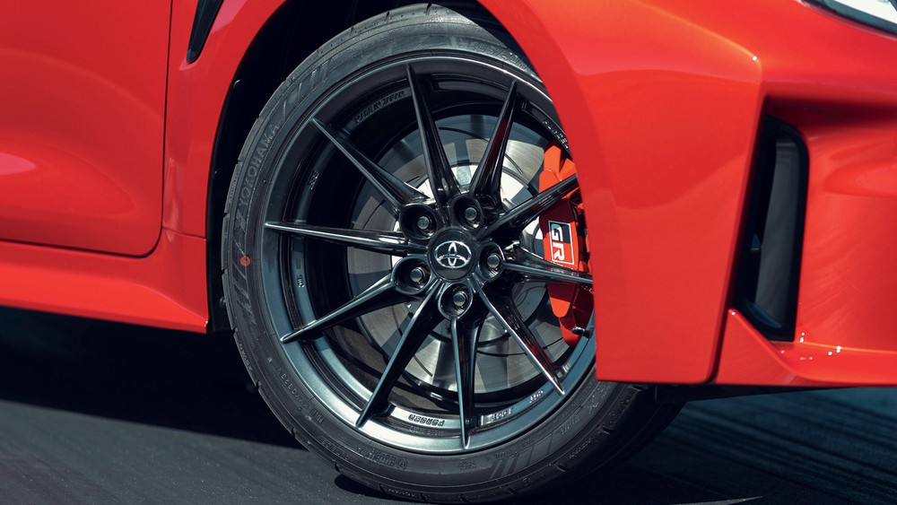Honda Civic Type R x Toyota GR Corolla: aceleramos os hatches ...
