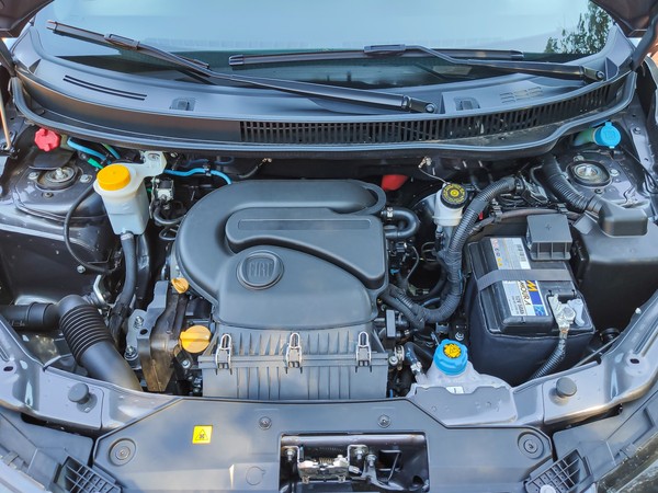 Nova Fiat Strada Endurance x Fiat Strada Hard Working: comparativo