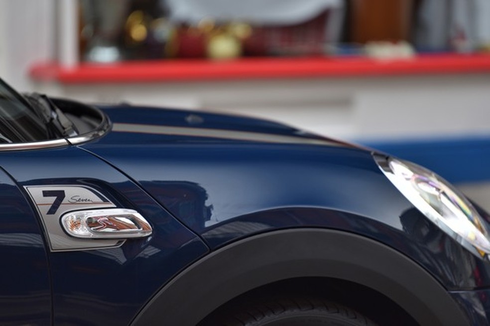MINI lança série especial Cooper S Seven no Brasil por R$ 149.950