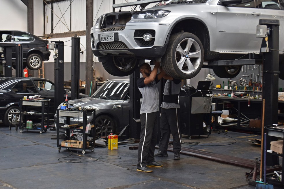 'Resto de rico': o que levar em consideração antes de comprar um carro ...