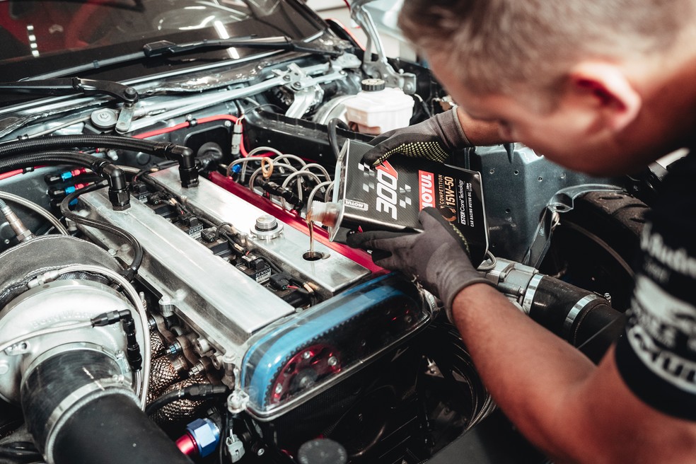 Troca de óleo do carro: confira o passo a passo