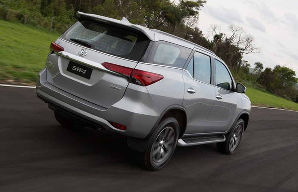 Teste: Toyota SW4 4X4 SRX 2.8