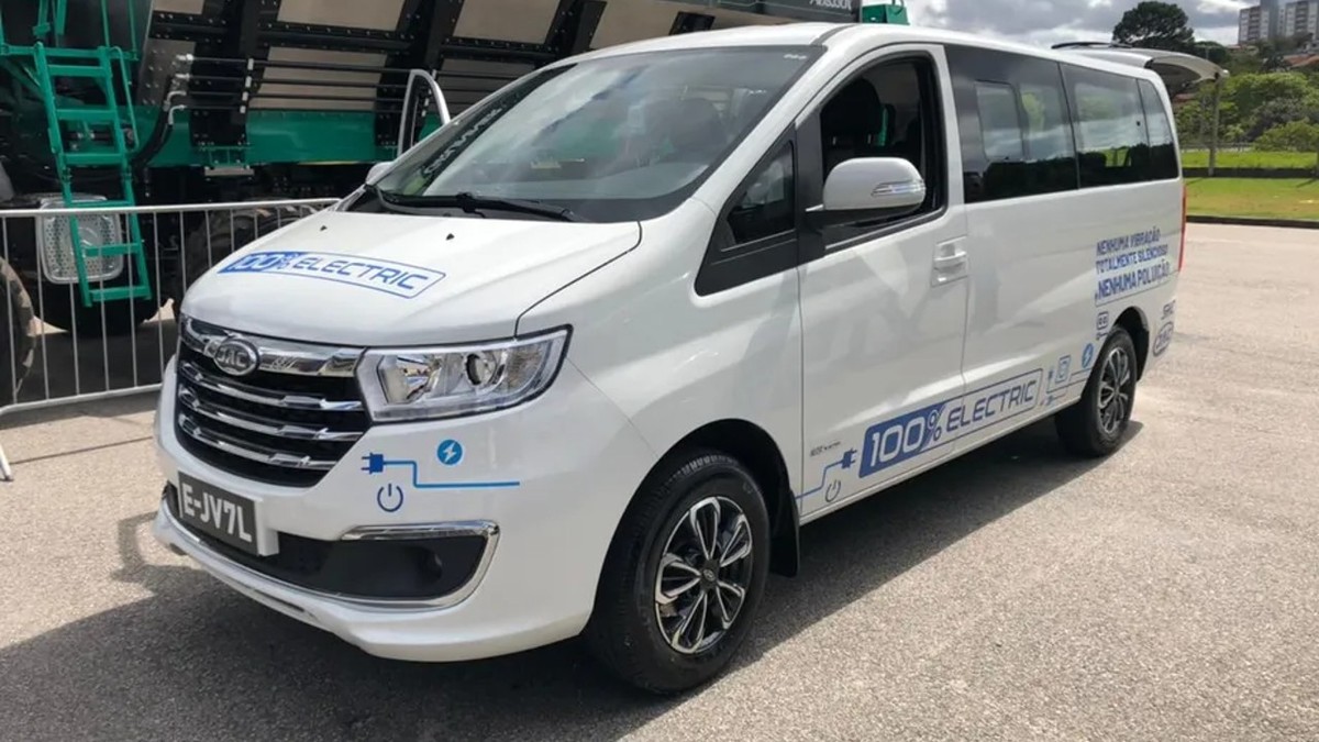 JAC lança van de sete lugares, picape mais potente e caminhão de R$ 1,1 ...