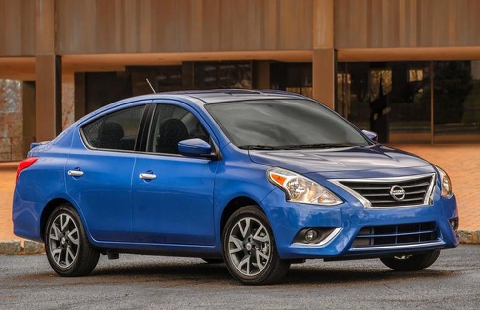Nissan mostra Versa reestilizado