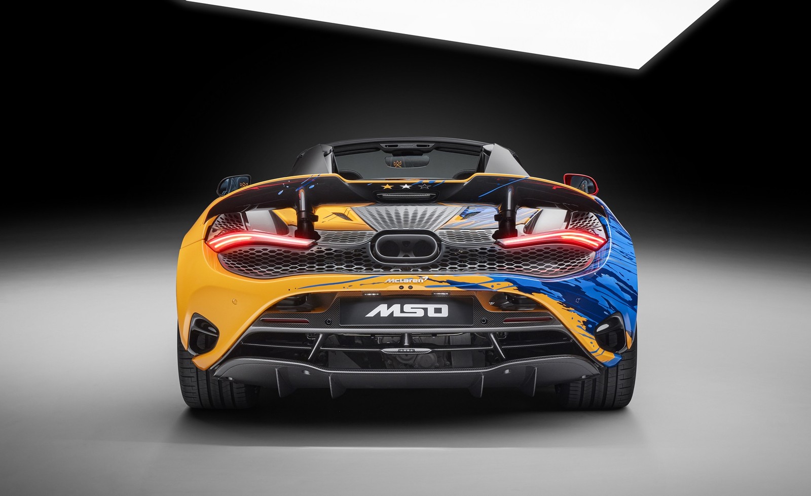 McLaren especial leva 50 dias para ser pintado e celebra aniversário da ...