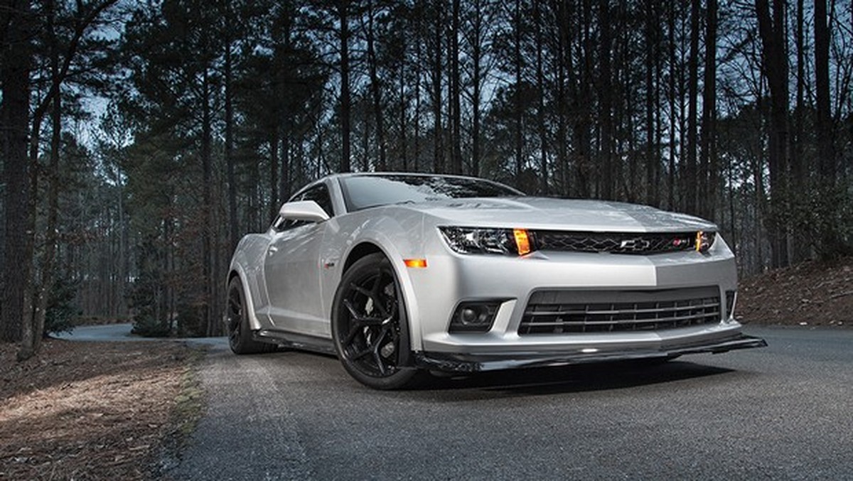 Novo Chevrolet Camaro Z/28 bate durante os testes em Nürburgring