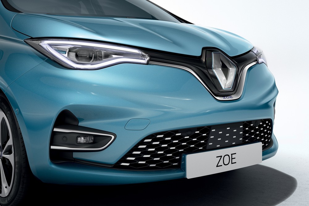 Renault mostra novo Zoe na Europa, mas Brasil segue com versão atual