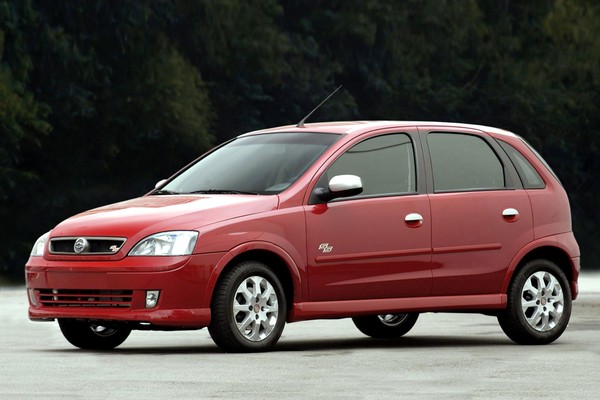 Chevrolet Corsa: 5 boas opções usadas do hatch por menos de R$ 30 mil