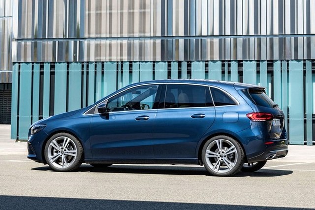 Mercedes-Benz revela terceira geração do Classe B em Paris