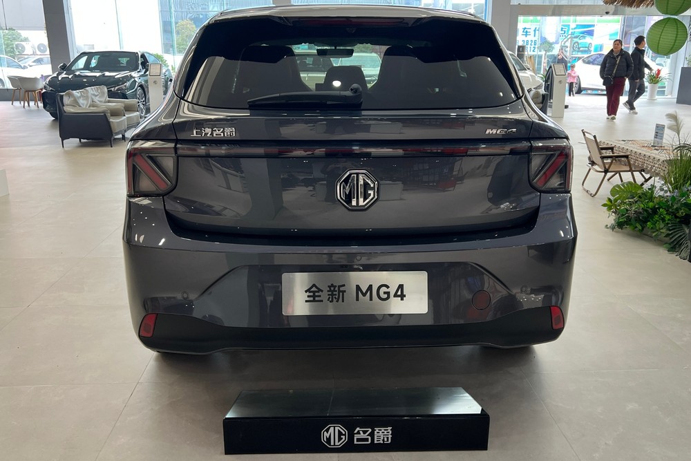 MG4 Urban é confirmado no Brasil para brigar com BYD Dolphin e Geely EX2