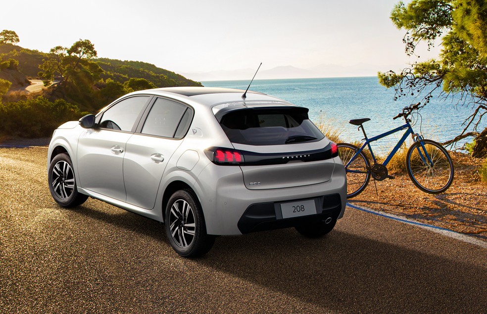 Nova versão de Peugeot 208 e 2008 traz mais itens, visual descolado e ...