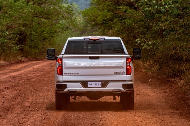 Chevrolet Silverado desafia o Pantanal para tentar se provar melhor do ...