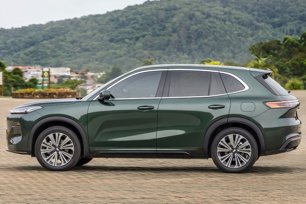 Geely EX5 EM-i híbrido 2027: preços, versões, equipamentos e autonomia