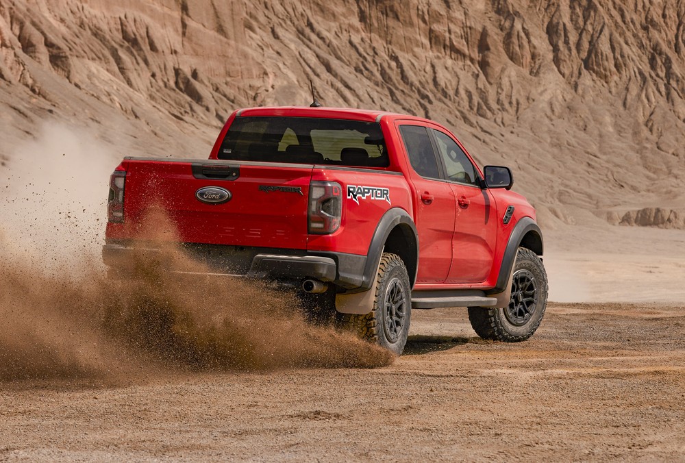 Com visual bruto, Ford Ranger Raptor é revelada com motor turbo V6 de ...