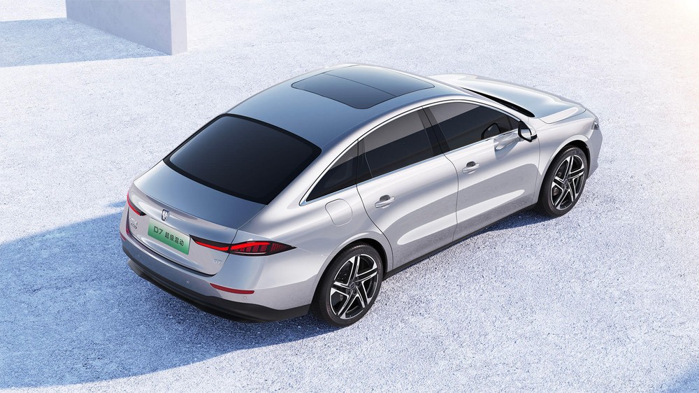 Carro híbrido chinês bate recorde de autonomia com 2.200 km sem abastecer