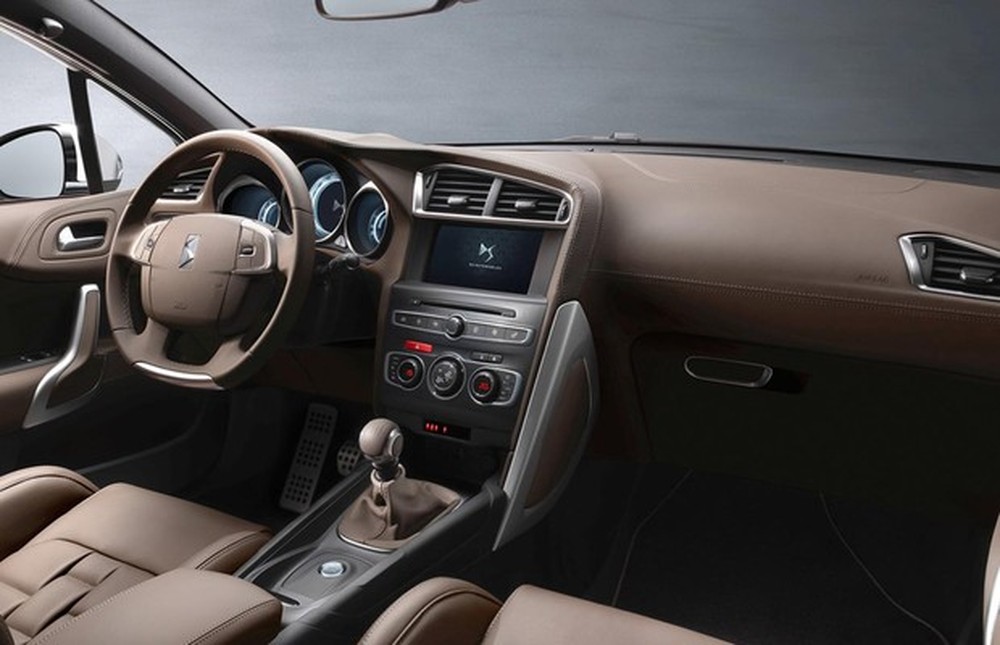 Citroën DS4 é reestilizado e ganha versão SUV batizada de Crossback