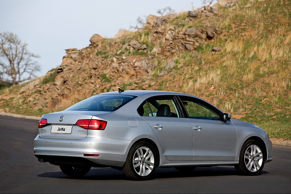 Avaliação: Volkswagen Jetta Comfortline 2015